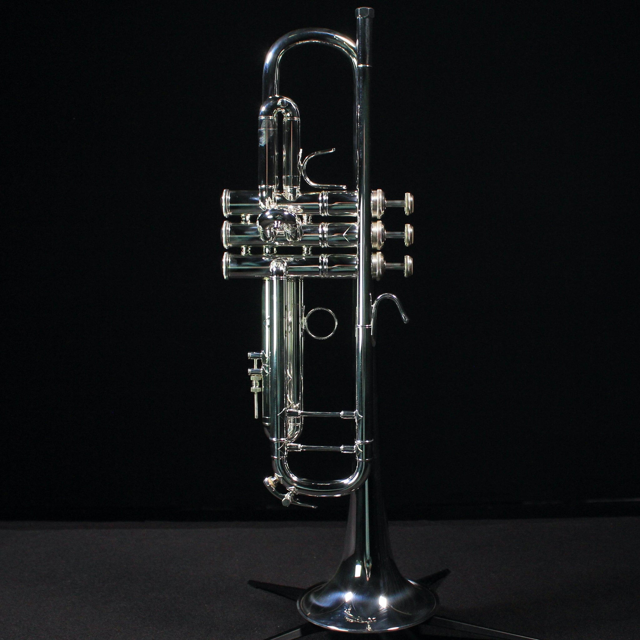 Bach Stradivarius 180S43 Professional Bb Trumpet (Silver Plated)